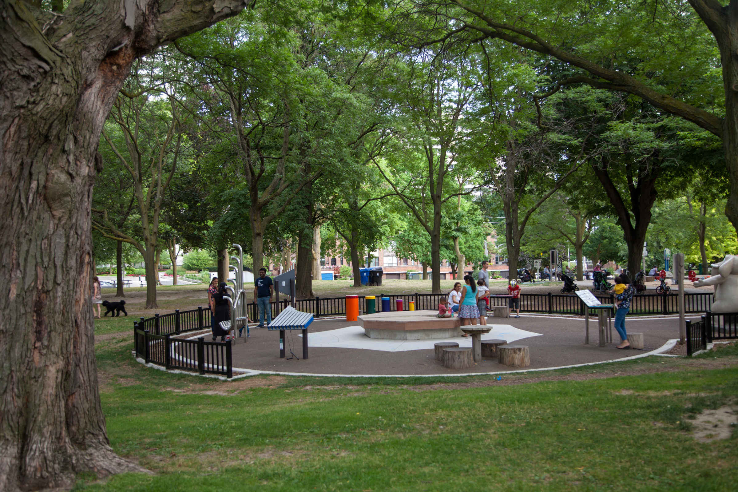 Davisville Village | The Julie Kinnear Team of Toronto Real Estate Agents