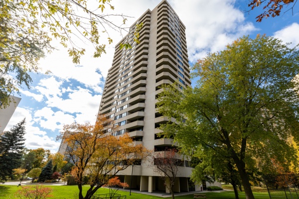 75 Wynford Heights Crescent #801 | North York - Newtonbrook East