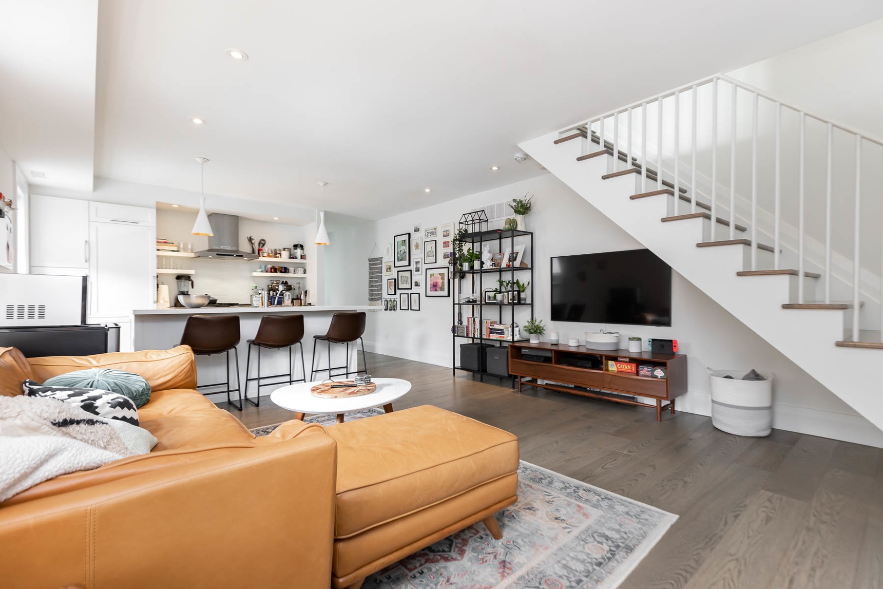 706 Indian Road #Upper (Second and Third Floors) | West Toronto - High Park